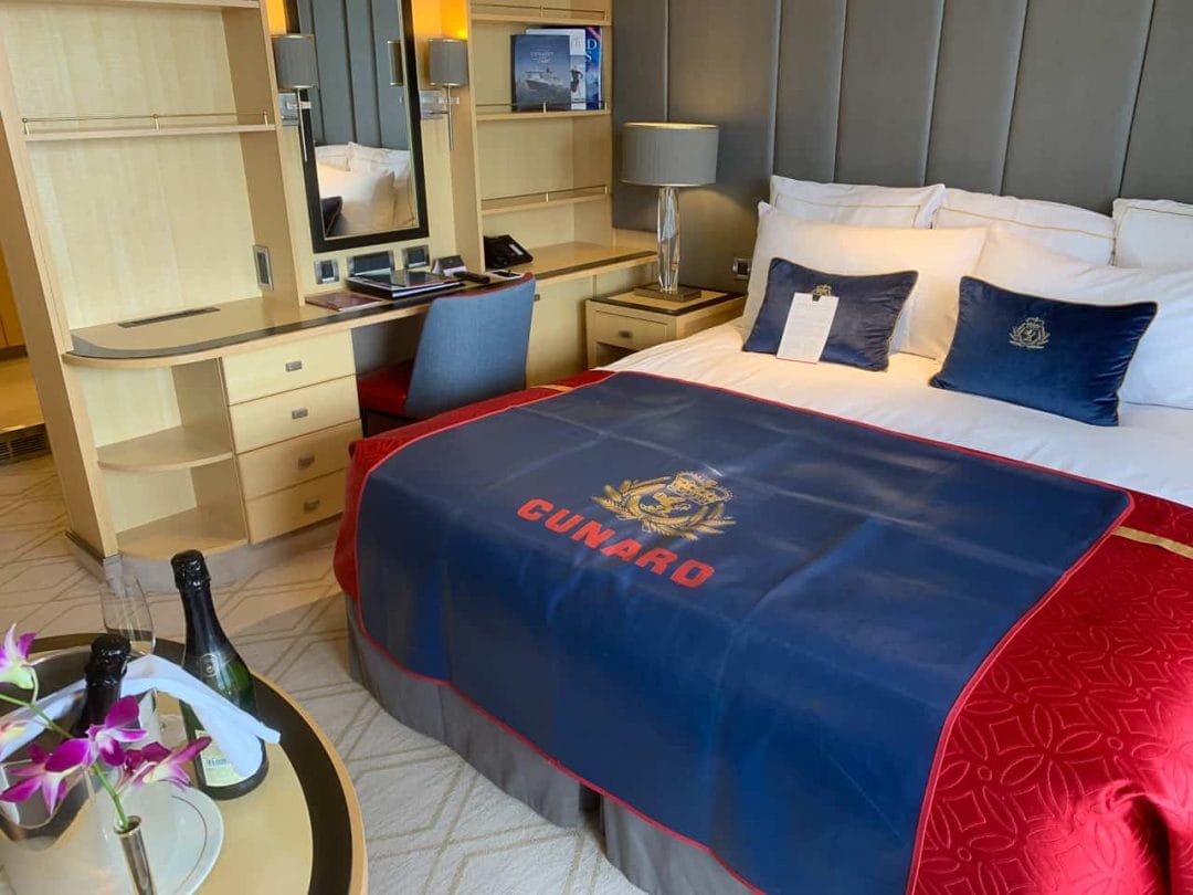 6 Star Cruises - The Expert Guide To Ultra Luxury Cruising